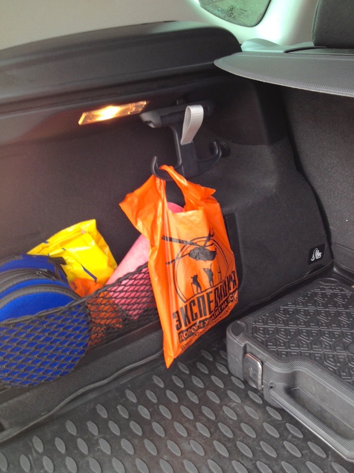 Мой вариант крюков в багажник — SEAT Altea Freetrack, 2 л, 2012 года ...