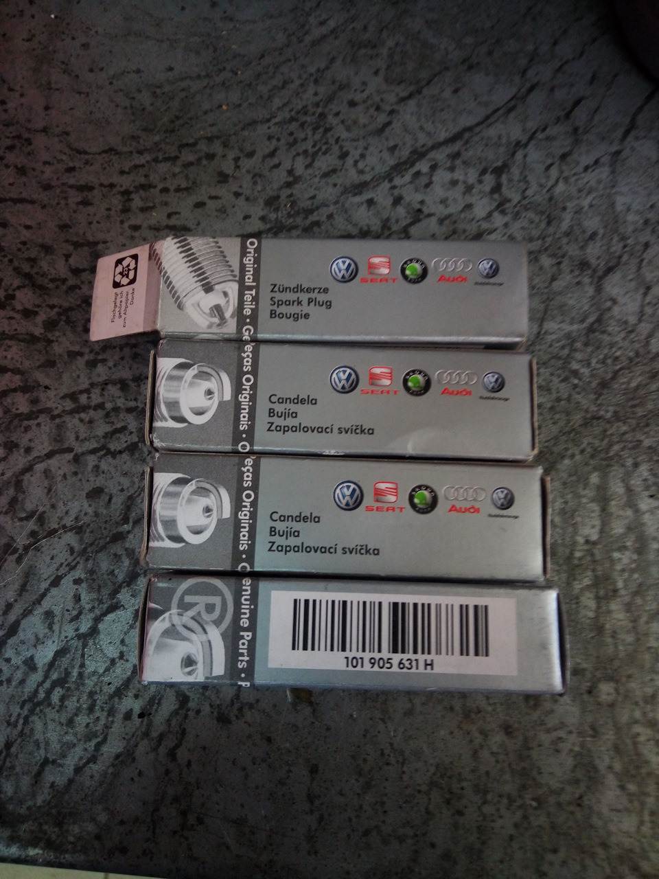 101905631H Свеча зажигания 1675 VAG | Запчасти на DRIVE2
