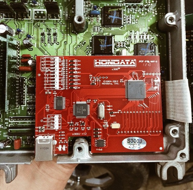 Продано! Продам Hondata S300 на мозге p72 — Honda Prelude (BB5/BB6/BB7/BB8/BB9), 2,2 л, 2000 ...