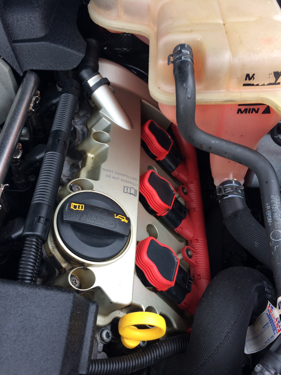 4F0121107AG Шланг системы охлаждения двигателя / AUDI A-6 2.4/2.8/3.2 ...