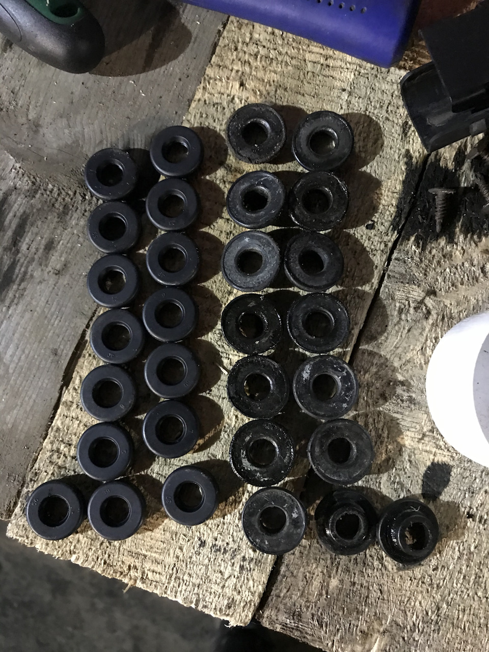 Втулки стабилизатора — Chrysler Voyager (4G), 2,4 л., 2001 года ...