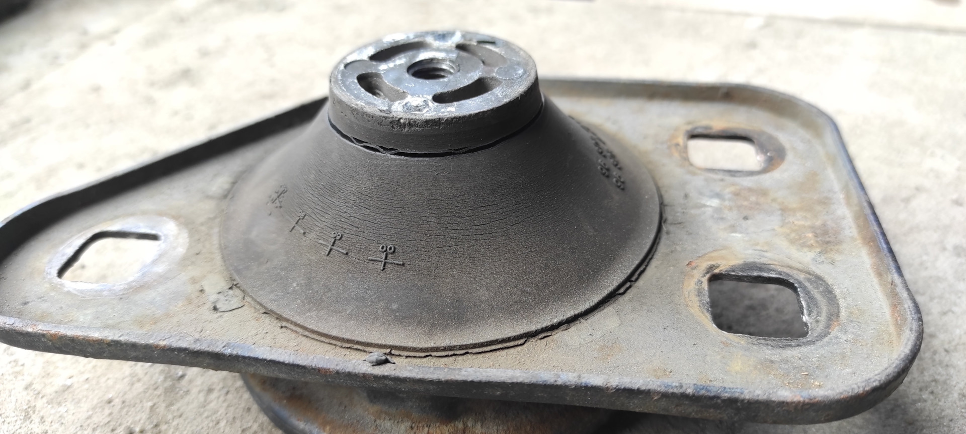 Замена подушек двигателя — Daewoo Nubira I, 2 л, 1998 года | своими ...