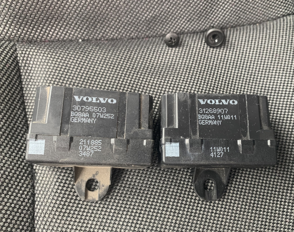 Замена модуля управления OEM: 30795503 со стороны водителя — Volvo C30 ...