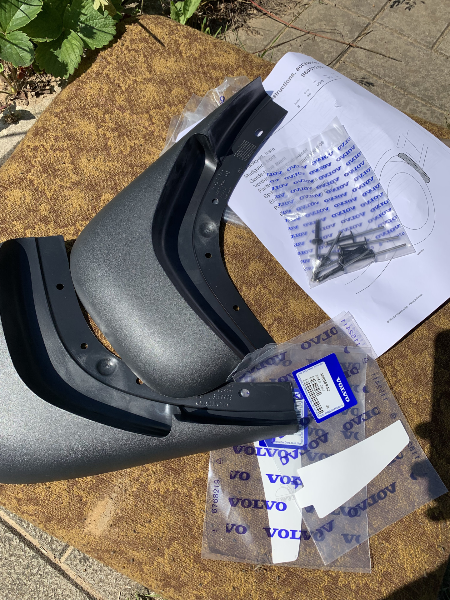 Замена тормозов, доустановка брызговиков — Volvo S60 (1G), 2,4 л, 2007 ...