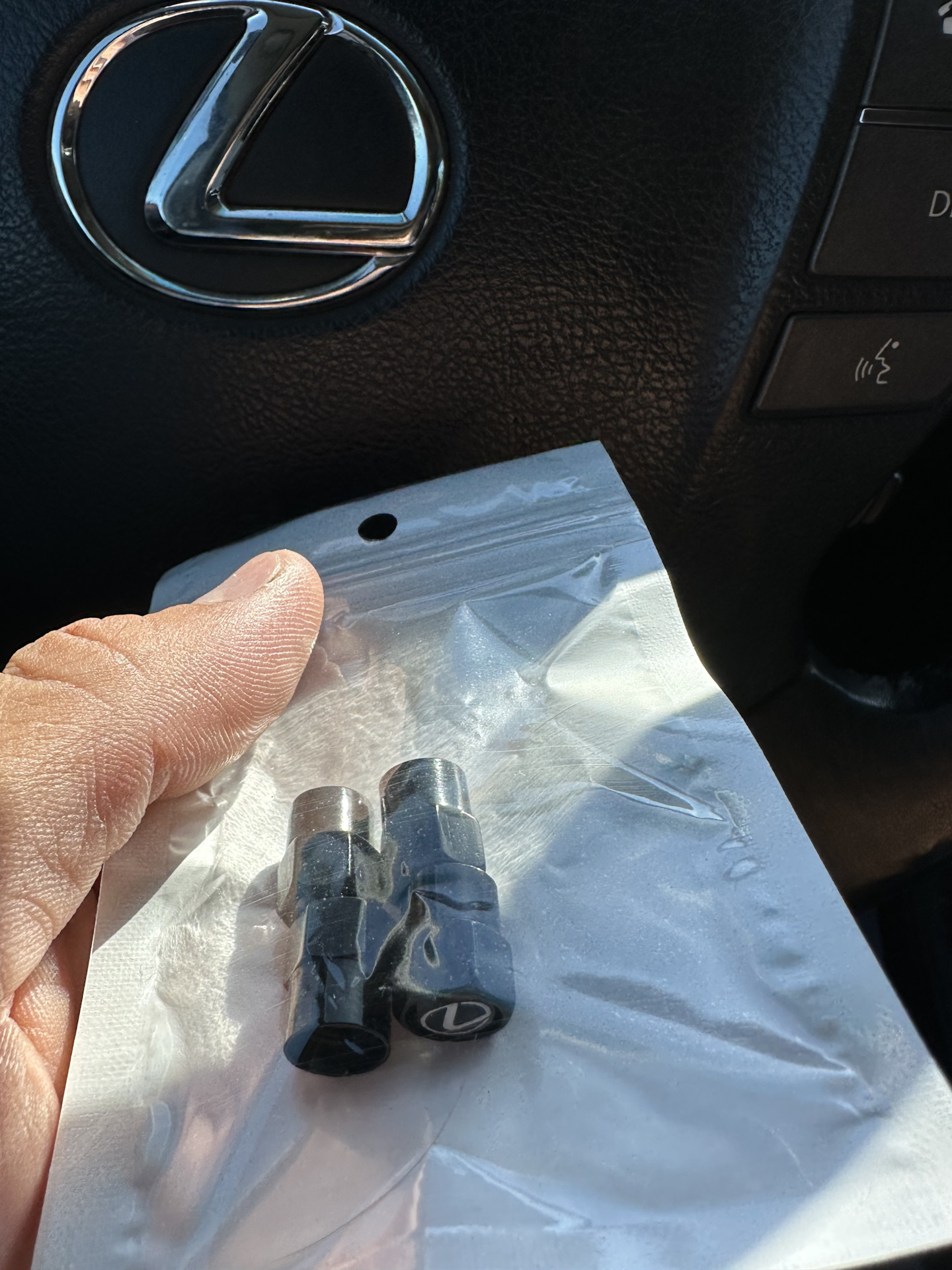 11. Ремонт. Замена шаровой верхнего левого рычага и правой рулевой тяги ...