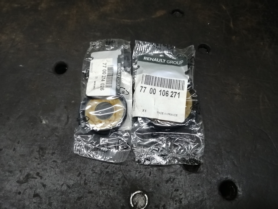 7700106271 Заглушка распределительного вала впускного. RENAULT ...