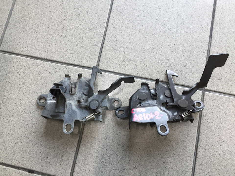 Тросик замка капота — Toyota Corolla (100), 1,5 л, 1991 года | запчасти ...