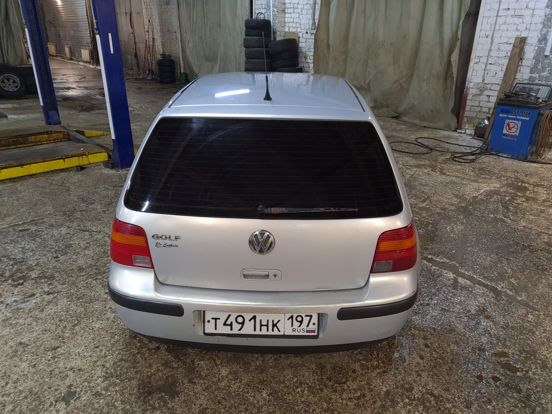 Нужна помощь 💣 — Volkswagen Golf Mk4, 1,4 л, 1998 года | поломка | DRIVE2