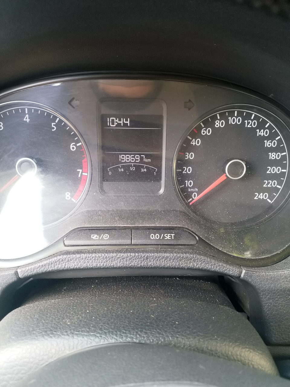 Загудел передний правый подшипник — Volkswagen Polo Sedan, 1,6 л, 2018 ...