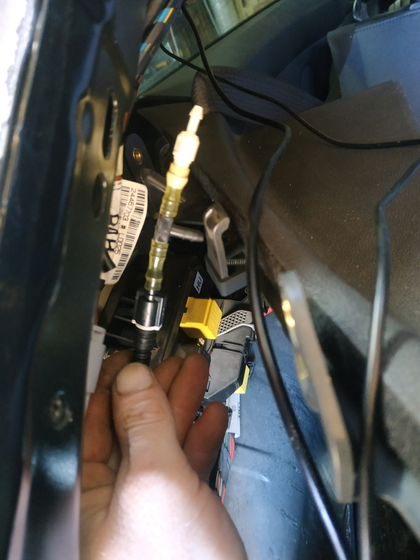Форсунка омывателя камеры З/В. — Opel Astra H GTC, 1,6 л, 2010 года ...