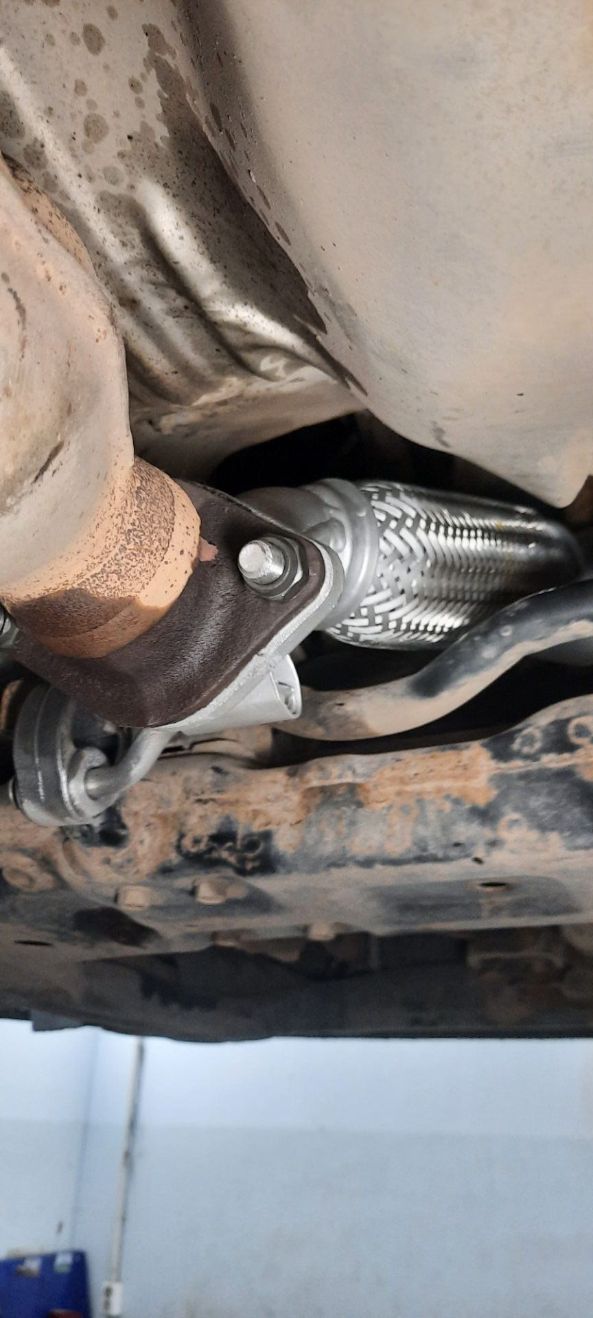 Замена гофры — Hyundai Elantra (4G), 1,6 л, 2008 года | визит на сервис ...