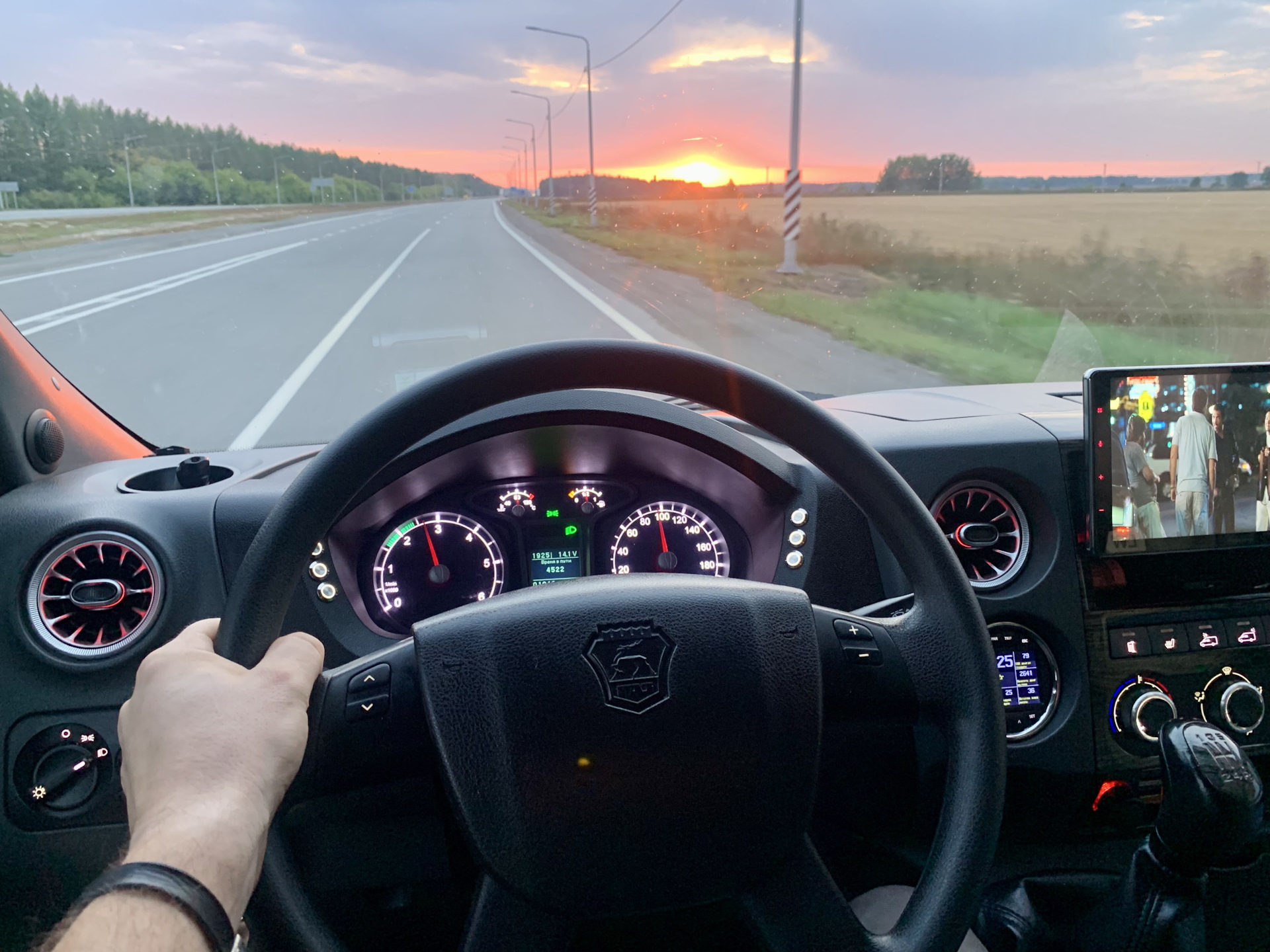 Приборная панель от Gazelle NN в Gazelle Next — ГАЗ Газель Next, 2,7 л ...