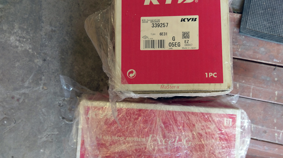 Новые амортизаторы на CEED — Kayaba Excel-G +пружины Monroe — KIA Ceed ...