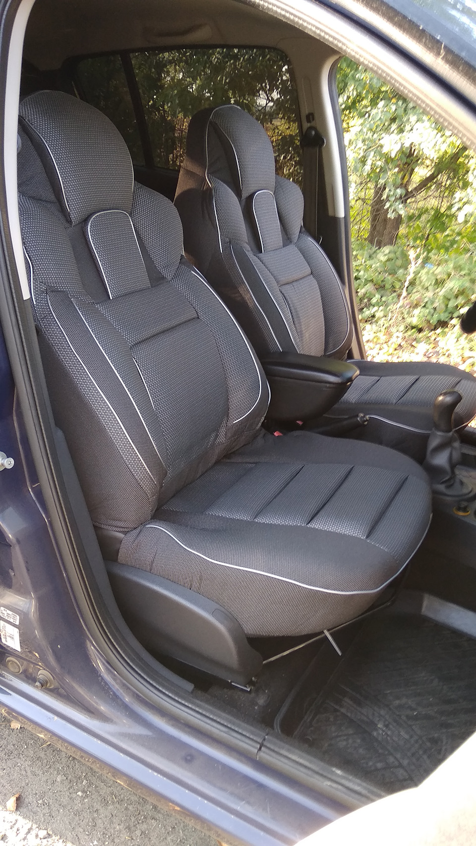 Чехли pilot vip🤘 — Dacia Sandero (1G), 1,2 л, 2010 года | стайлинг | DRIVE2