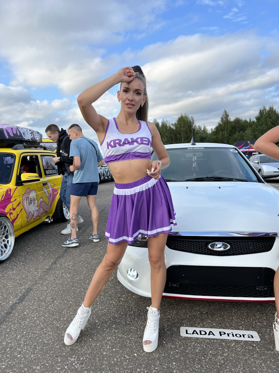 Автобезумие. Grid Girl PROLOGY — Lada Приора хэтчбек, 1,6 л, 2012 года | фотография | DRIVE2