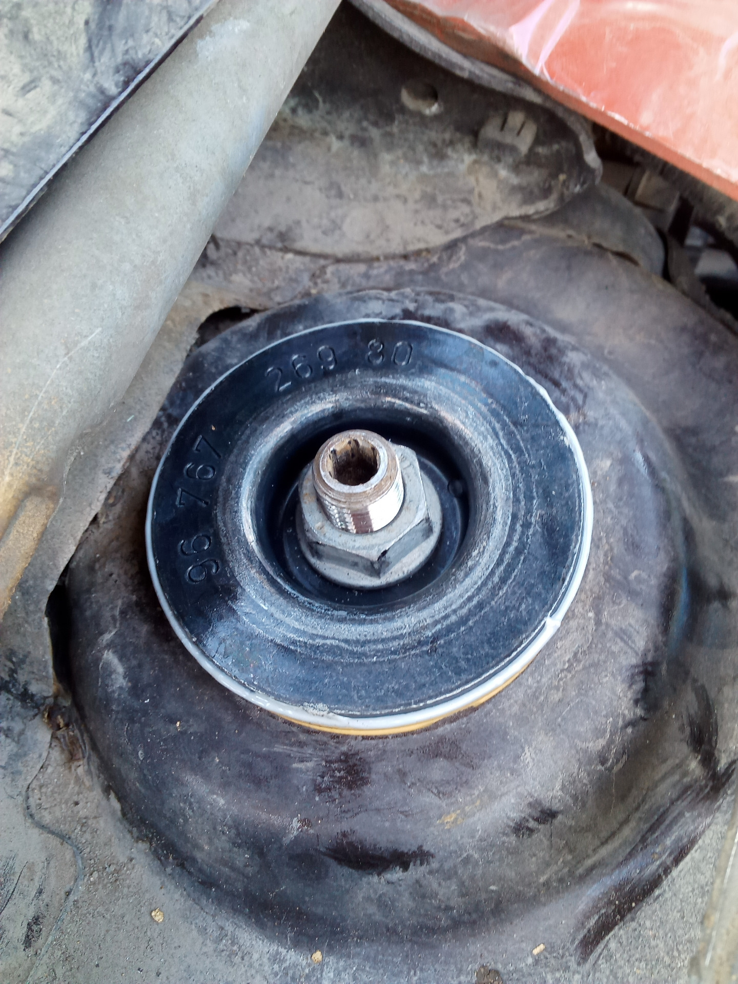 Замена опор передних амортизаторов, чашек, стоек стабилизатора ...