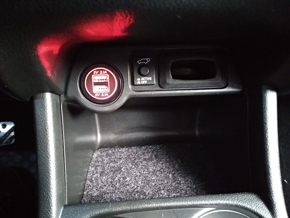 USB зарядка/Крышка минусовой клеммы и другие заглушки — Mitsubishi ...