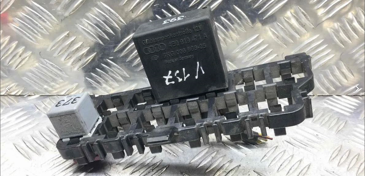 Блок управления системы контроля фар. Разгрузочные реле на ближний ...