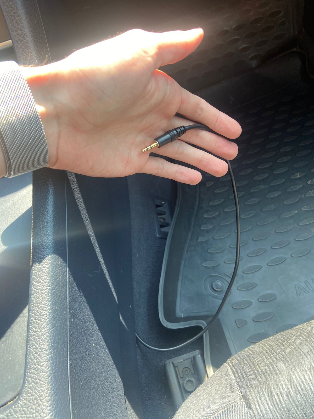 АУКС (AUX, USB) в штатную магнитолу AUDI A4 (Audi Concert II) — Audi A4 ...