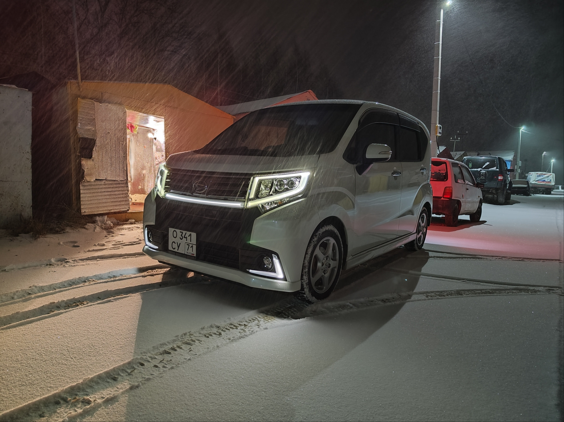 не важно какая у тебя машина, главное сколько взглядов она собирает ...