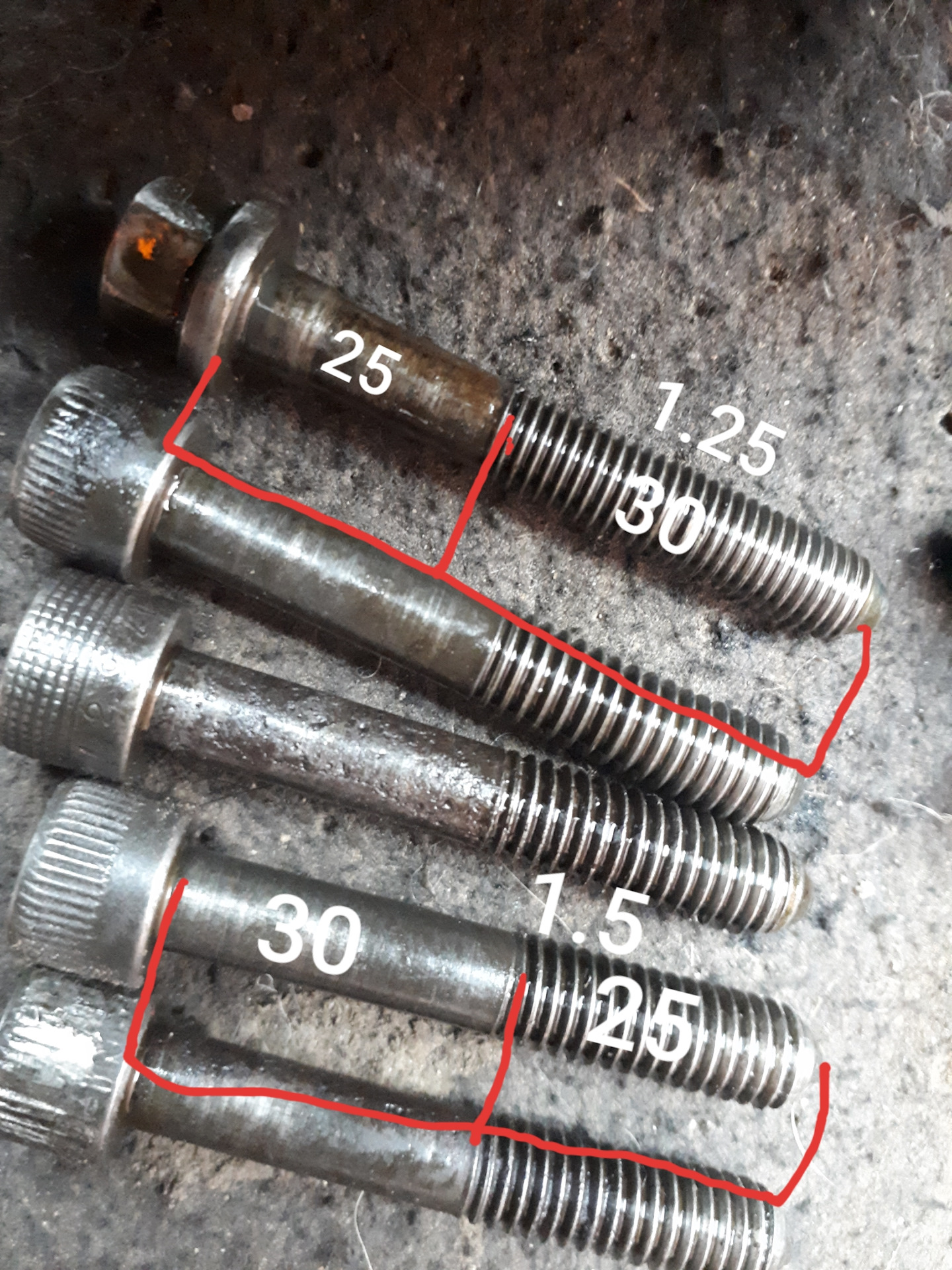 Замена акб — Audi A4 (B6), 1,8 л, 2003 года | другое | DRIVE2