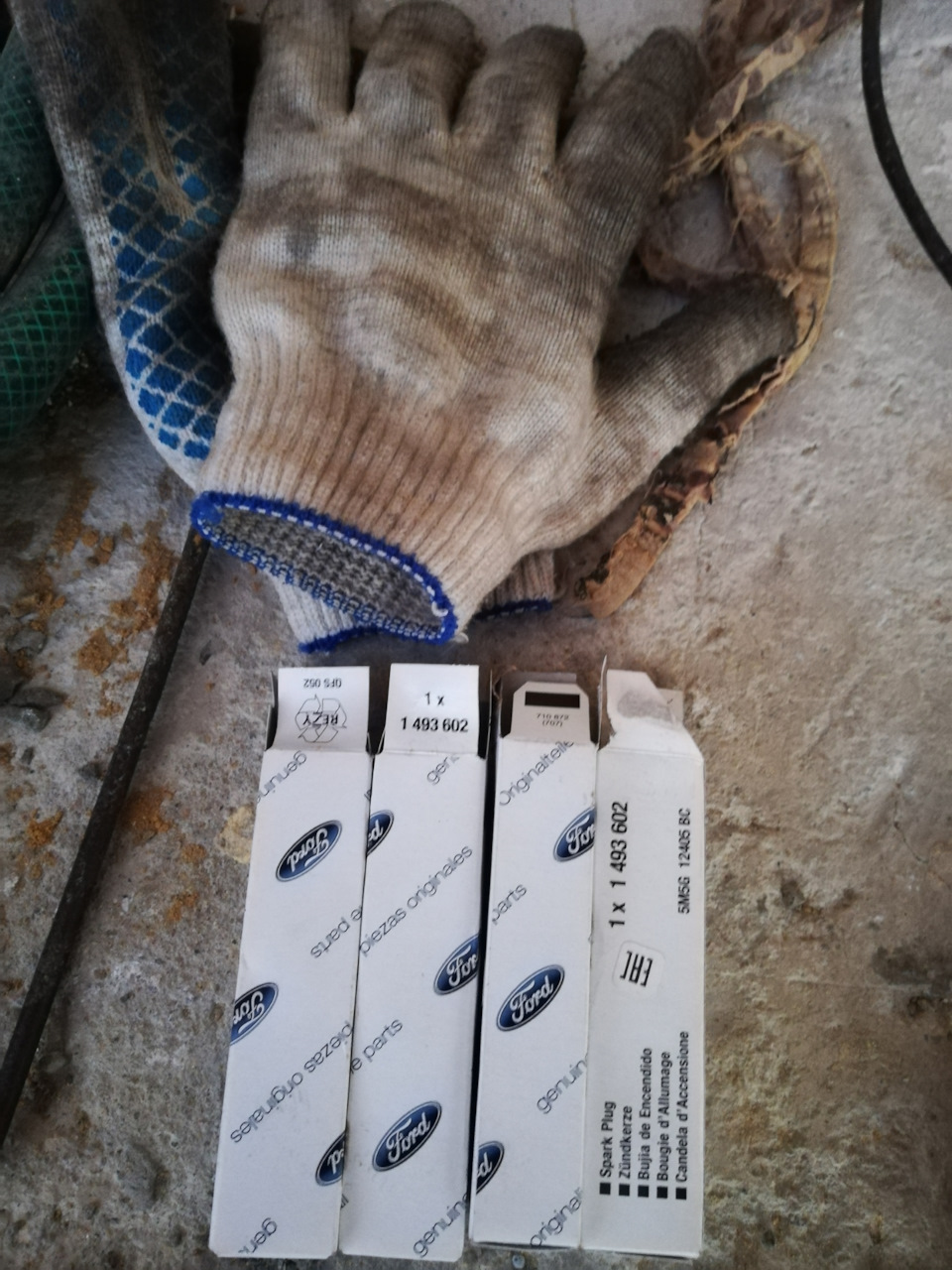 1493602 Свеча зажигания / Zetec-S 1,4-1,6 (+RU) 2005~ Ford | Запчасти ...