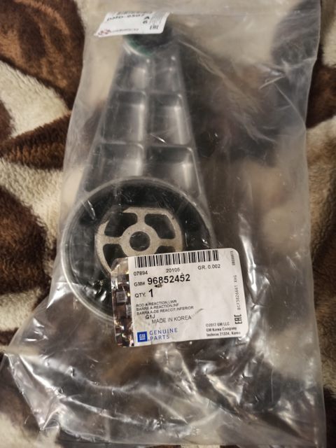 96852452 Опора двигателя CHEVROLET LACETTI зад. GM | Запчасти на DRIVE2