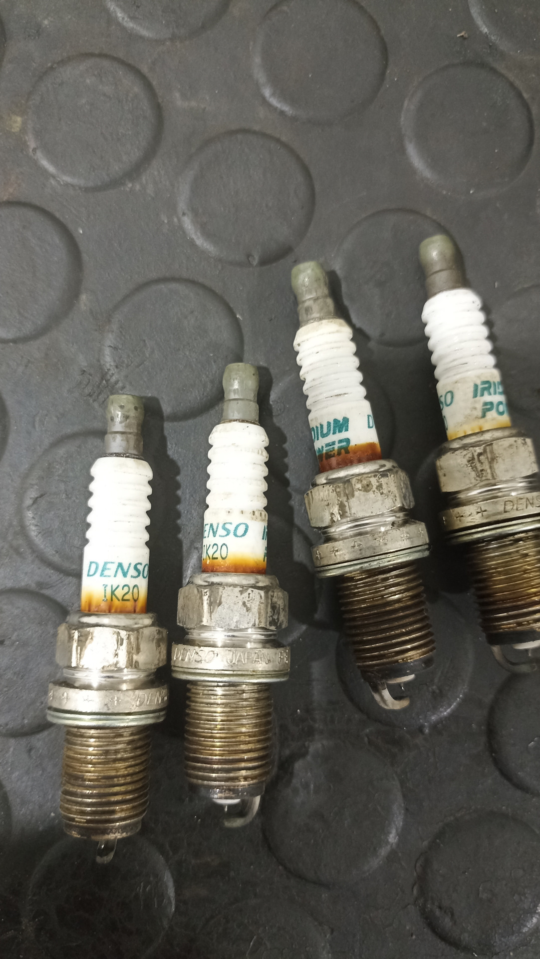 Свечи и замена топливных фильтров — Mitsubishi Galant (8G), 2,4 л, 2002 ...