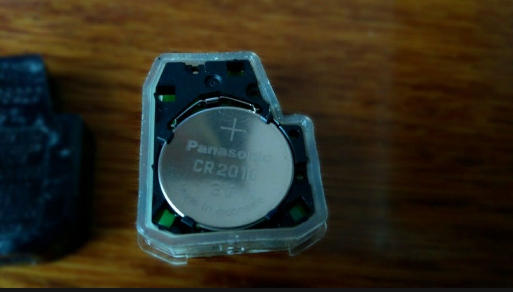 Замена батарейки в штатном ключе — Toyota RAV4 (IV), 2 л, 2013 года ...