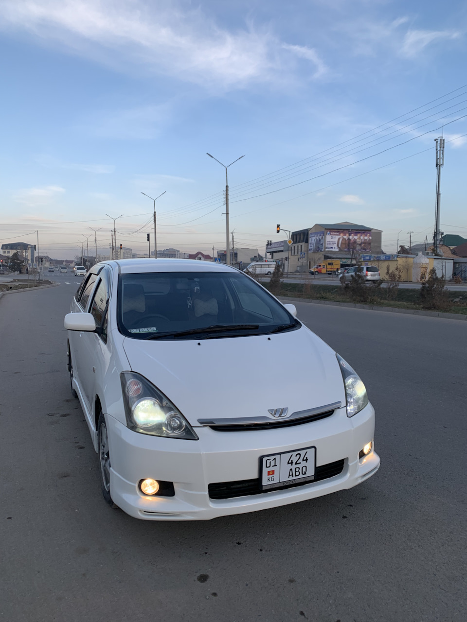 Просто фотки — Toyota Wish (AE10), 1,8 л, 2003 года | фотография | DRIVE2