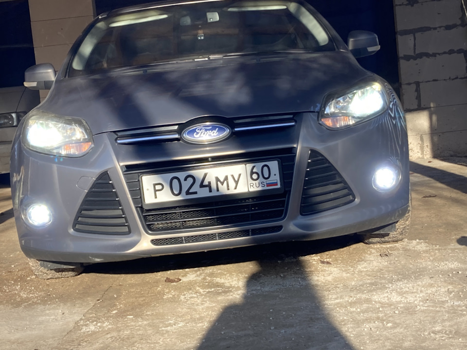 Установка светодиодных птф Ledzilla — Ford Focus Hatchback III, 2 л ...