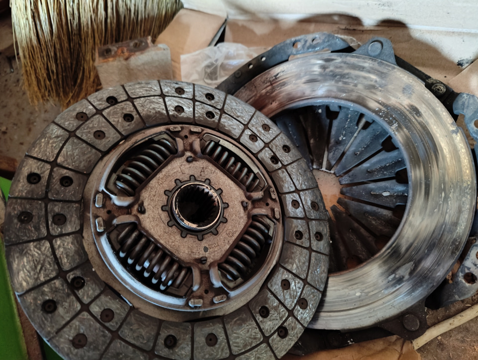 Замена сцепления — Toyota 4Runner II, 3 л, 1993 года | поломка | DRIVE2