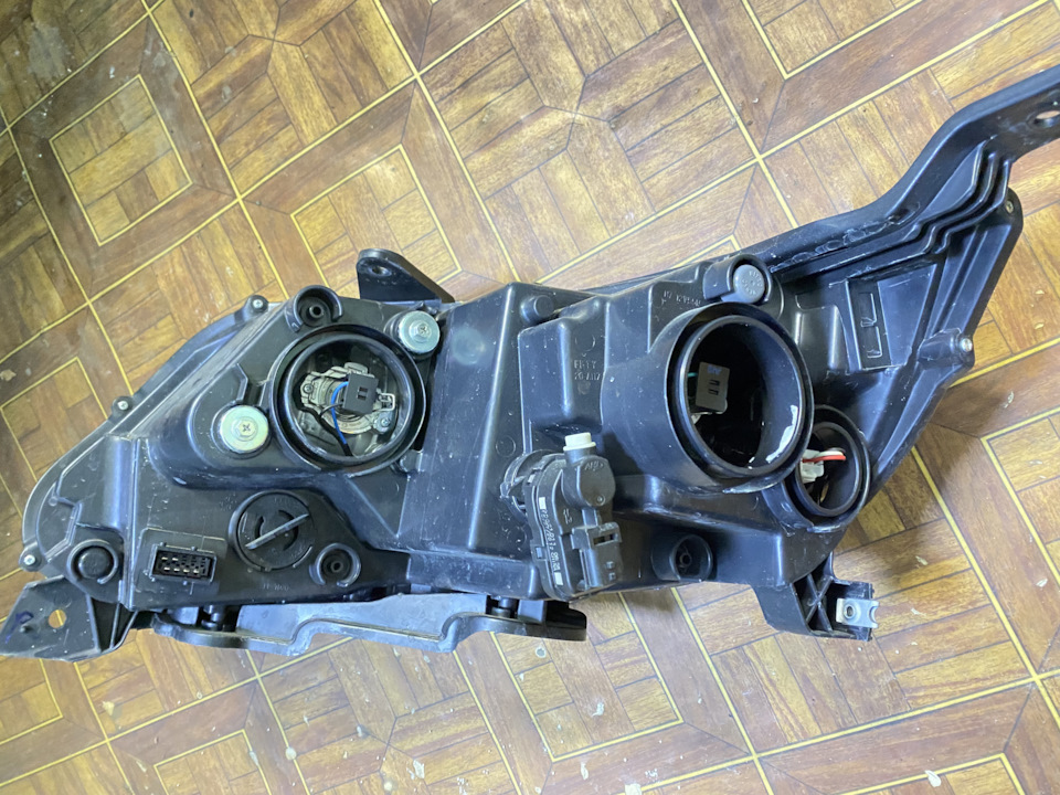 36. Запотевание фар — решение N2 — Geely Emgrand X7, 2 л, 2020 года ...