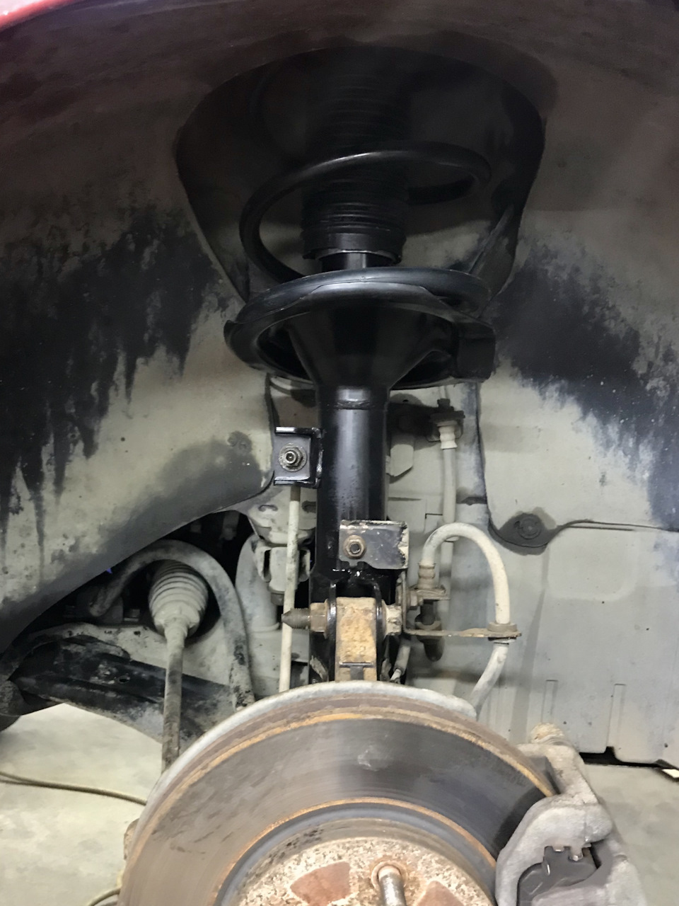 Замена стоек в круг + втулки стабилизаторов + кольцо уплотнительное ...