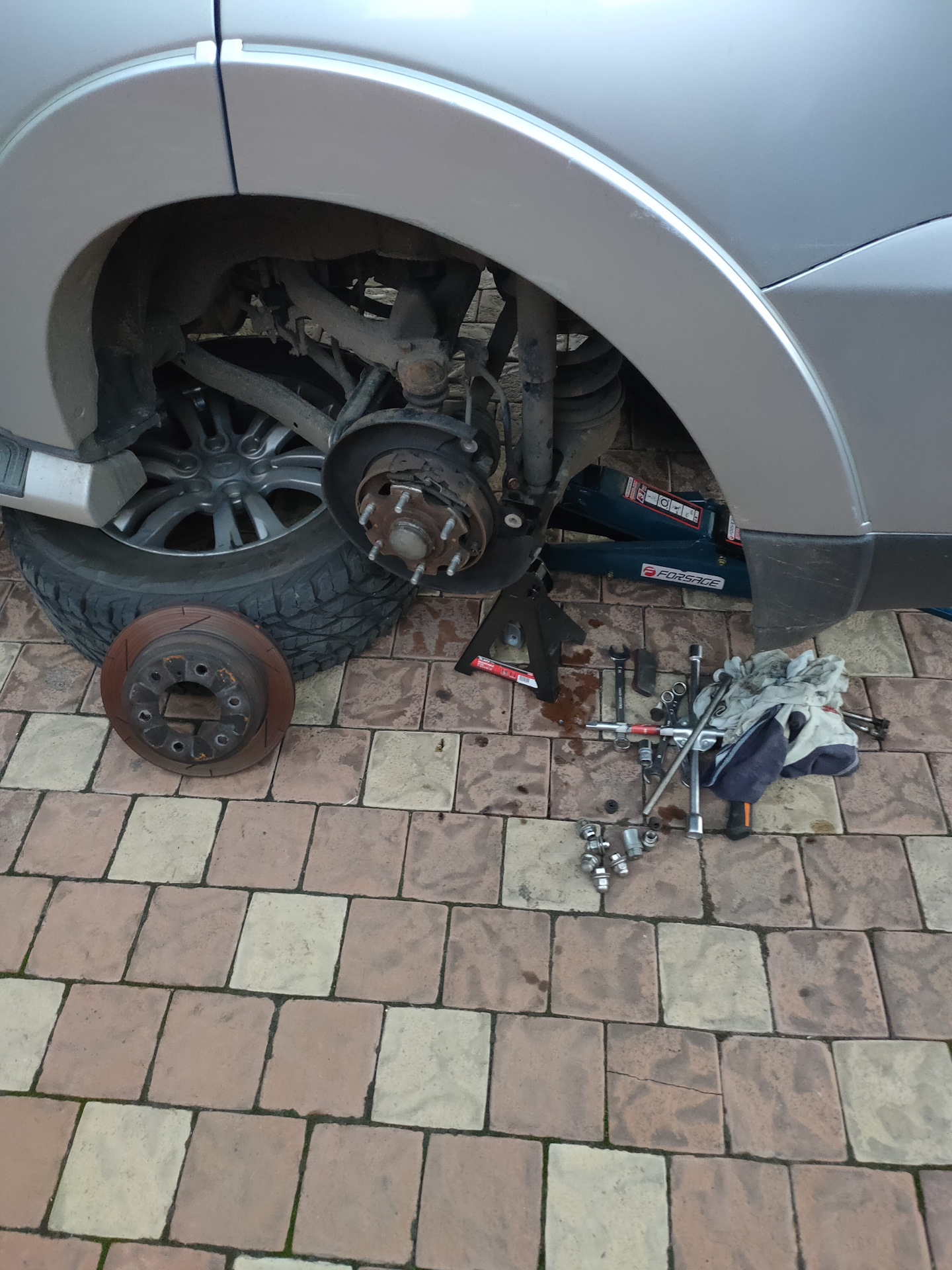 Замена колодок Akebono керамика — сервис суппортов — Mitsubishi Pajero ...