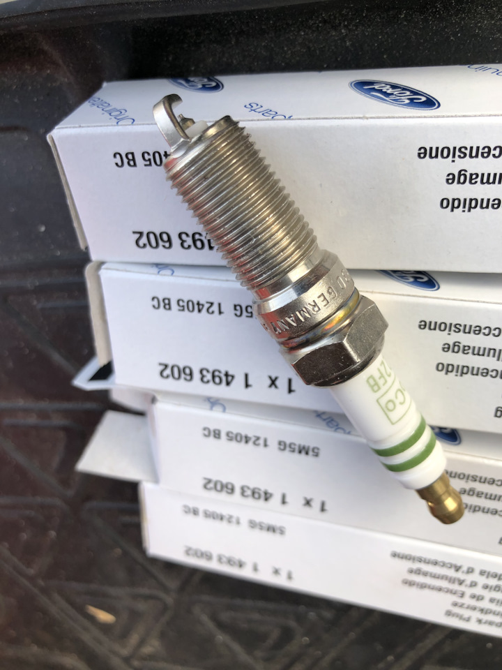 1493602 Свеча зажигания / Zetec-S 1,4-1,6 (+RU) 2005~ Ford | Запчасти ...