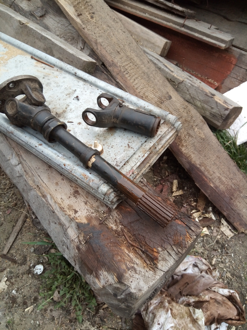 Замена клапана заливной горловины топливного бака. 1711510 — Ford Focus ...