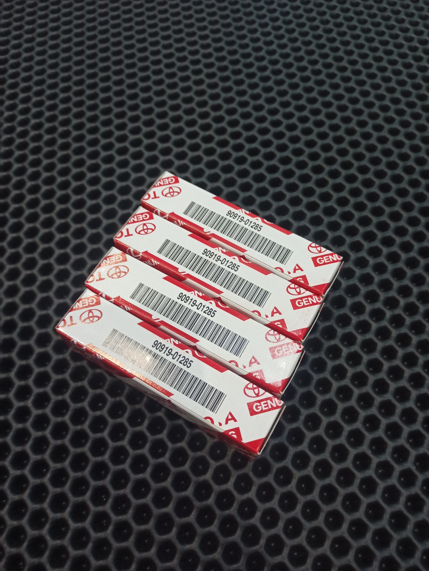 Замена свечей на оригинал Toyota 90919-01285 — Toyota Corolla (E210), 1 ...