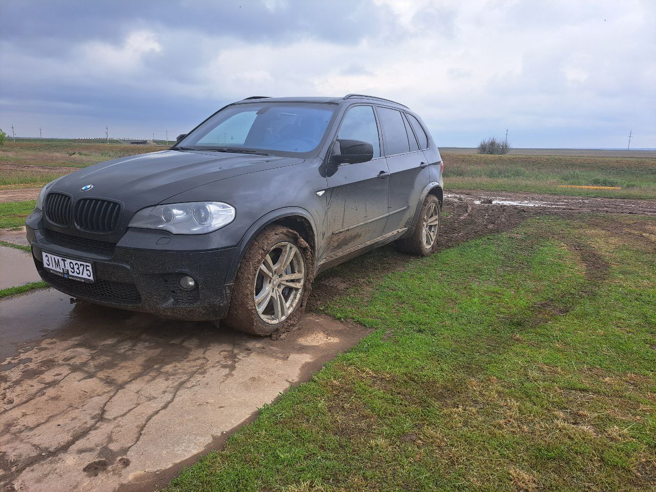 "Покатушки по грязи" или моя первая гирлянда на приборке. — BMW X5 (E70), 2 л, 2009 года ...