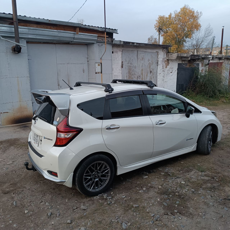 Первое что хотел видеть на Ноте это спойлер Impul — Nissan Note e-Power, 1,2 л, 2019 года ...