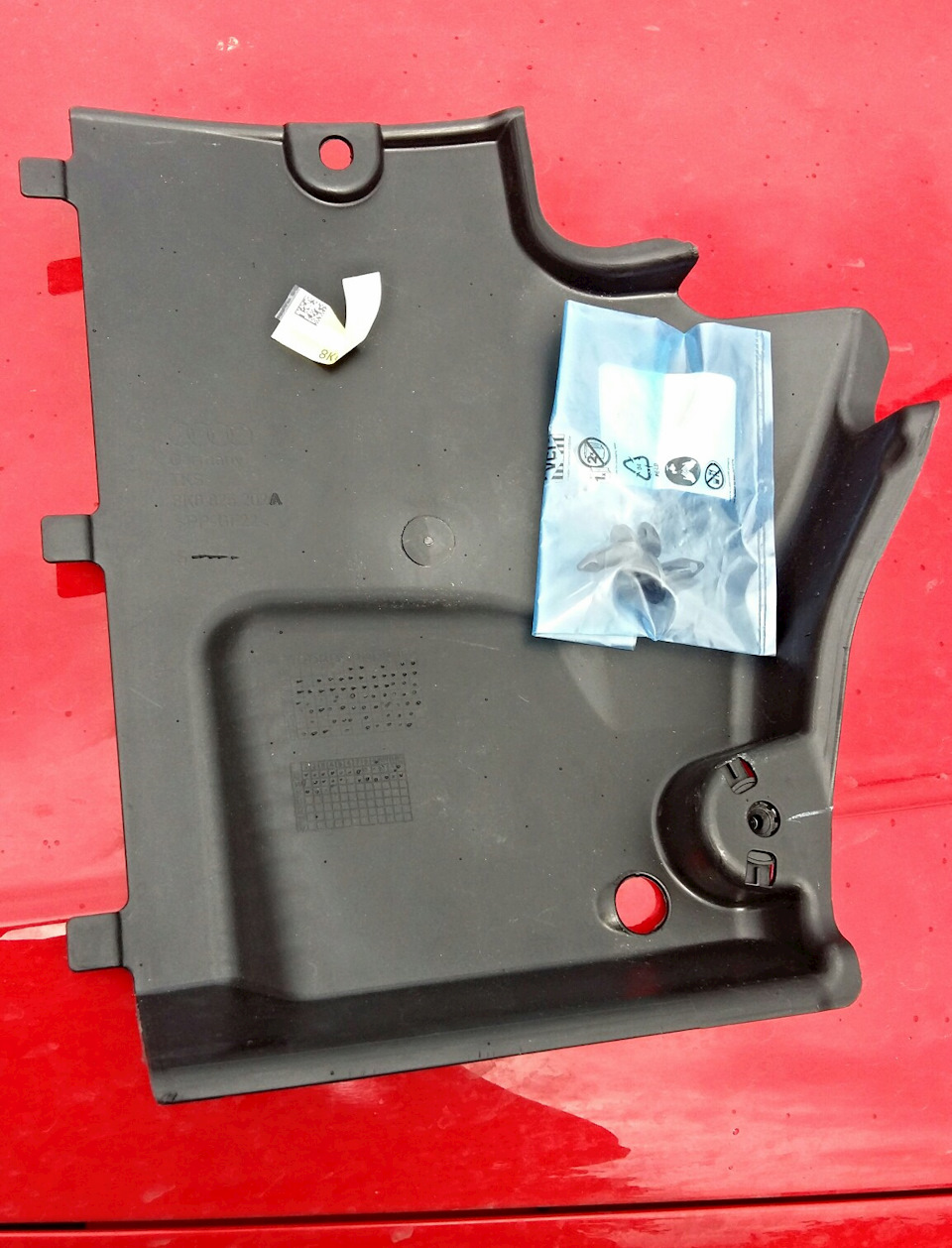 Защита на месте. — Audi A4 (B8), 2 л, 2008 года | запчасти | DRIVE2