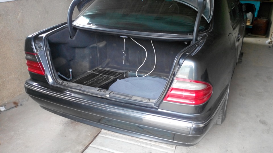 обработка кузова — Mercedes-Benz E-Class (W210), 2,8 л, 2001 года ...