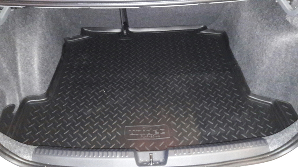 Коврик в багажник, и в салон. — Volkswagen Polo Sedan, 1,6 л, 2017 года ...