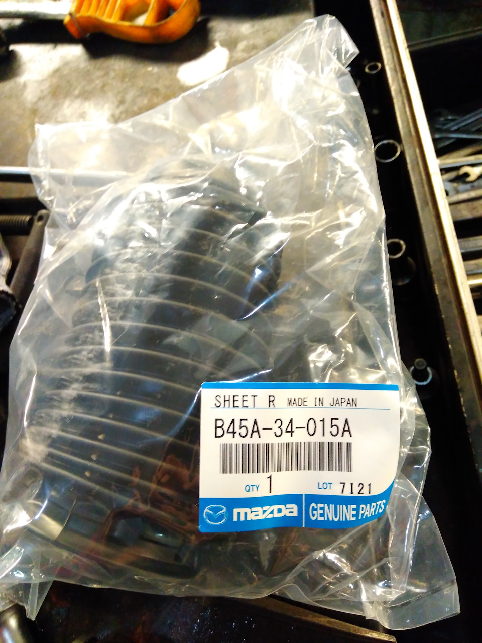 B45A34015A Пыльник амортизатора Mazda | Запчасти на DRIVE2