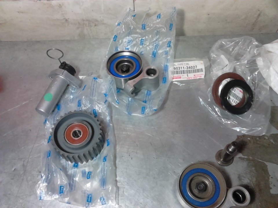 Замена ремня ГРМ и сальников — Toyota Brevis, 2,5 л, 2004 года | своими ...