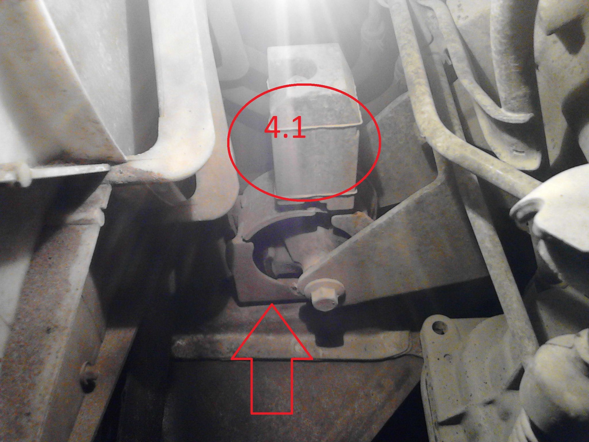 Замена передних нижних рычагов — Pontiac Vibe (1G), 1,8 л, 2004 года ...