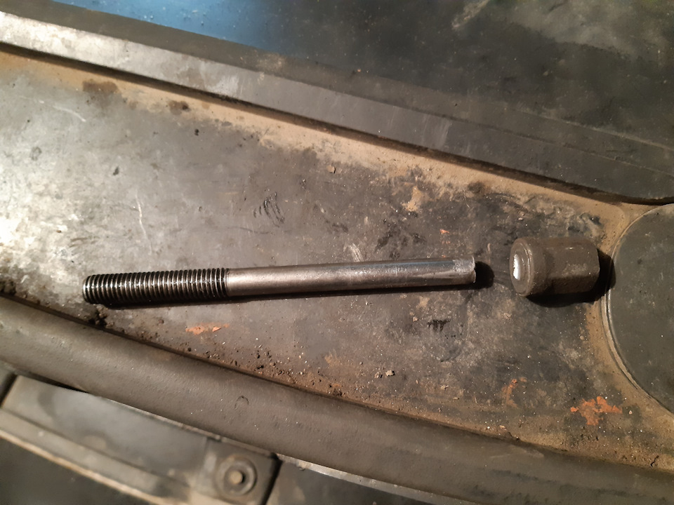 Обломился болт генератора — BMW X5 (E70), 3 л, 2007 года | поломка | DRIVE2