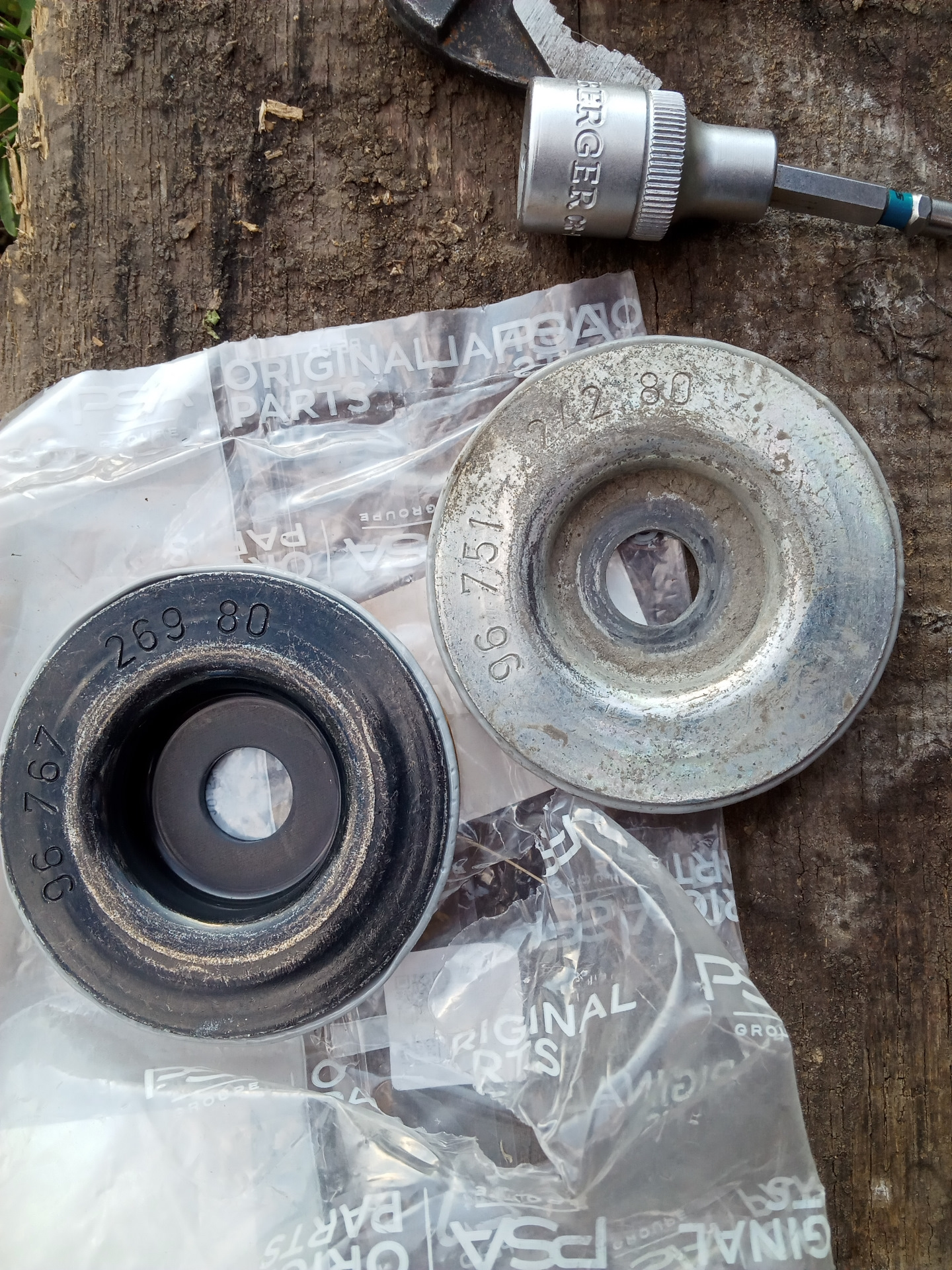 Замена опор передних амортизаторов, чашек, стоек стабилизатора ...