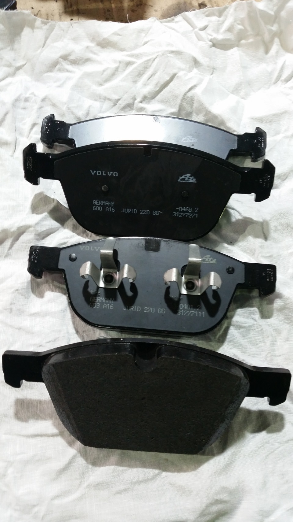 Замена передних колодок — бортжурнал Volvo XC60 2015 года на DRIVE2