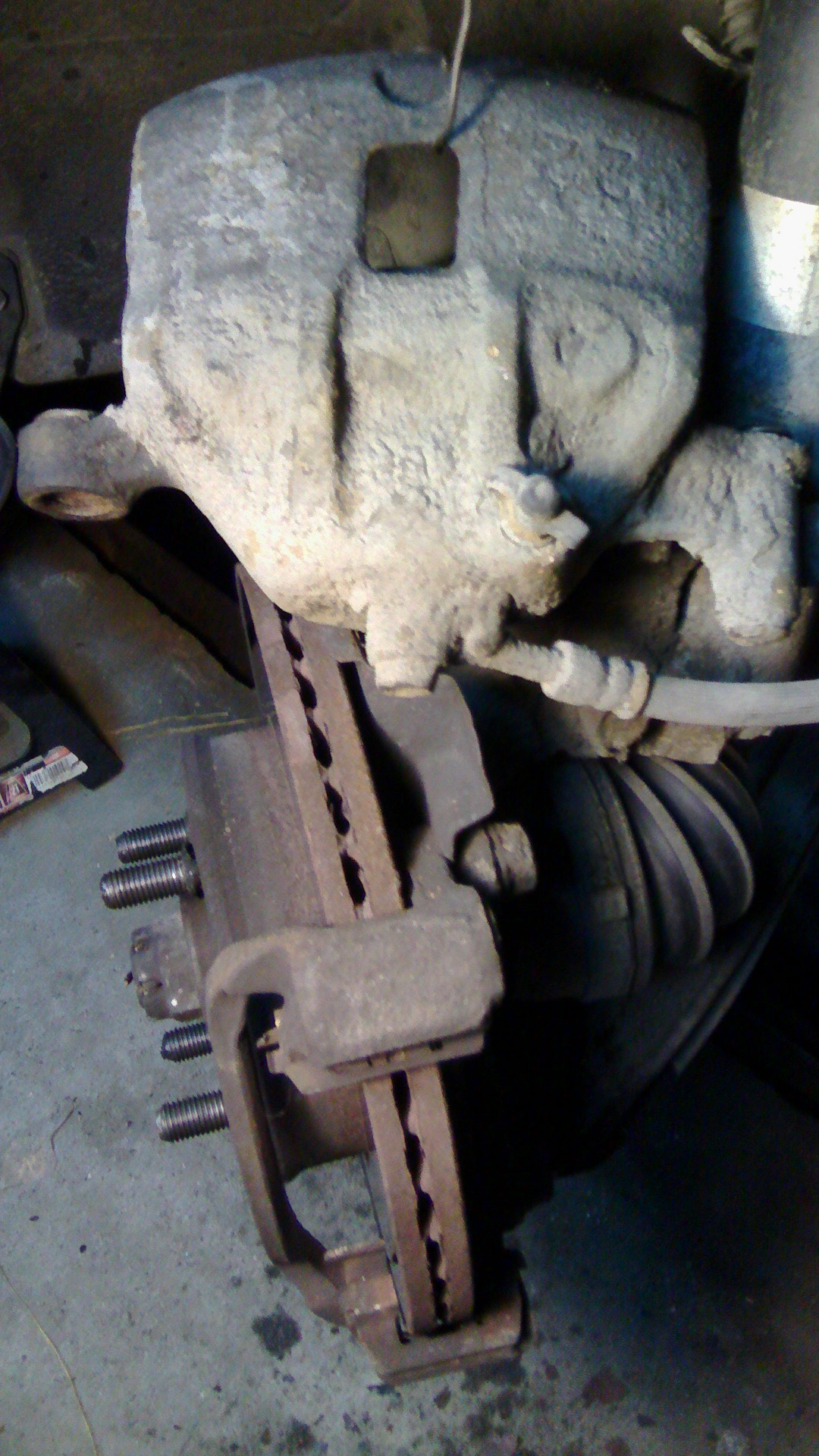 Замена направляющих суппорта переднего и Колодки TSN (Россия) — Hyundai ...